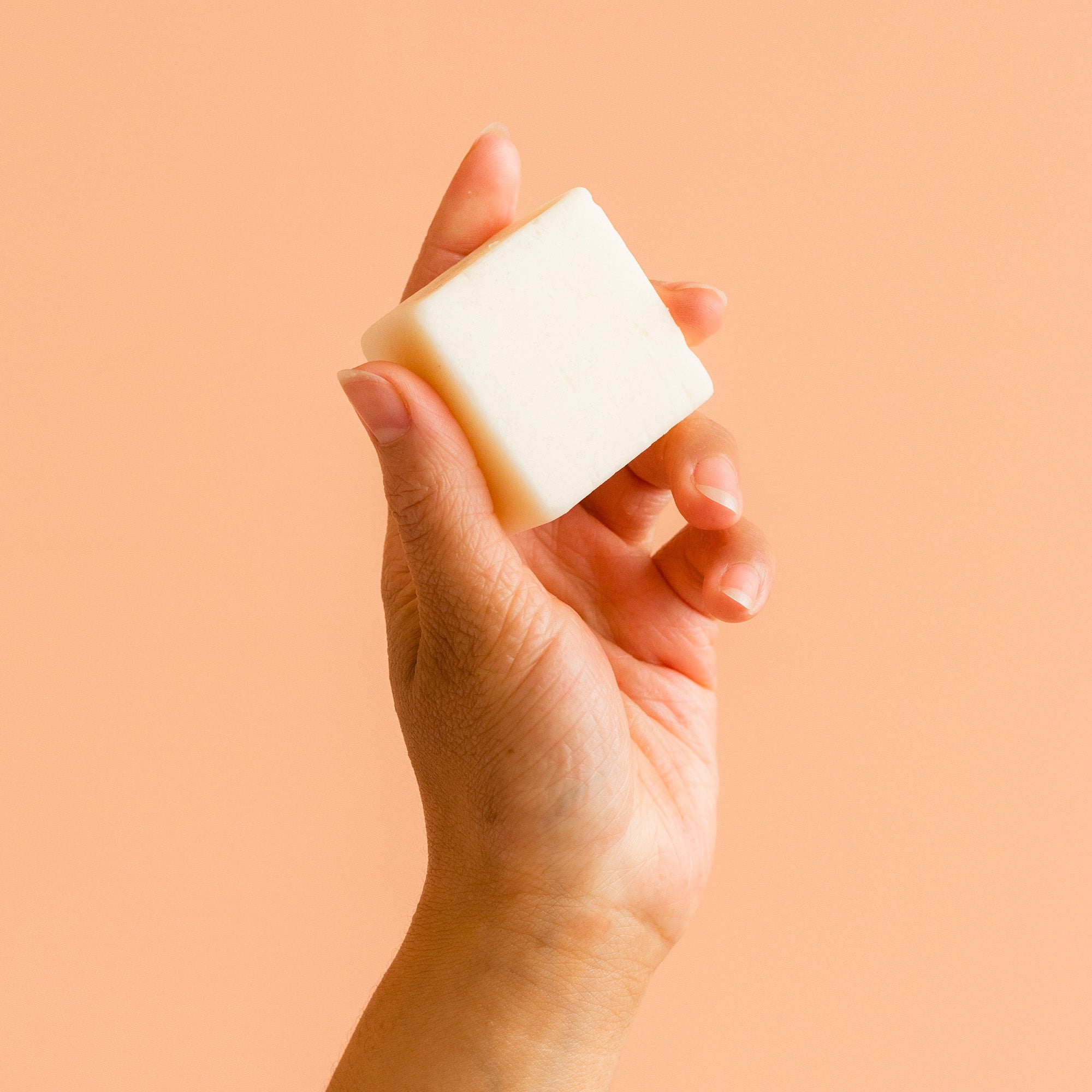 Barre démaquillante avec squalane et vitamine E | BKIND